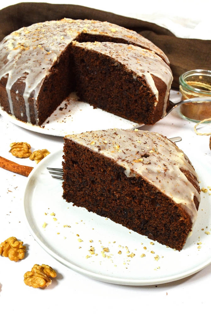 Сочна чоколадна торта со зачин за медењаци - Bella Kujna