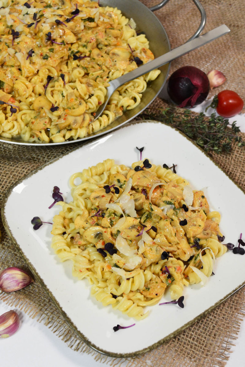 Макарони со крем сос од шампињони и сенф - Bella Kujna